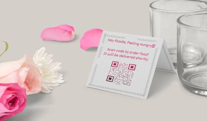 QR Codes on Table Tents | QR Code Generator | QRCodeChimp.com