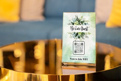 How to Use QR Codes in Hotels to Improve Guest Experience?